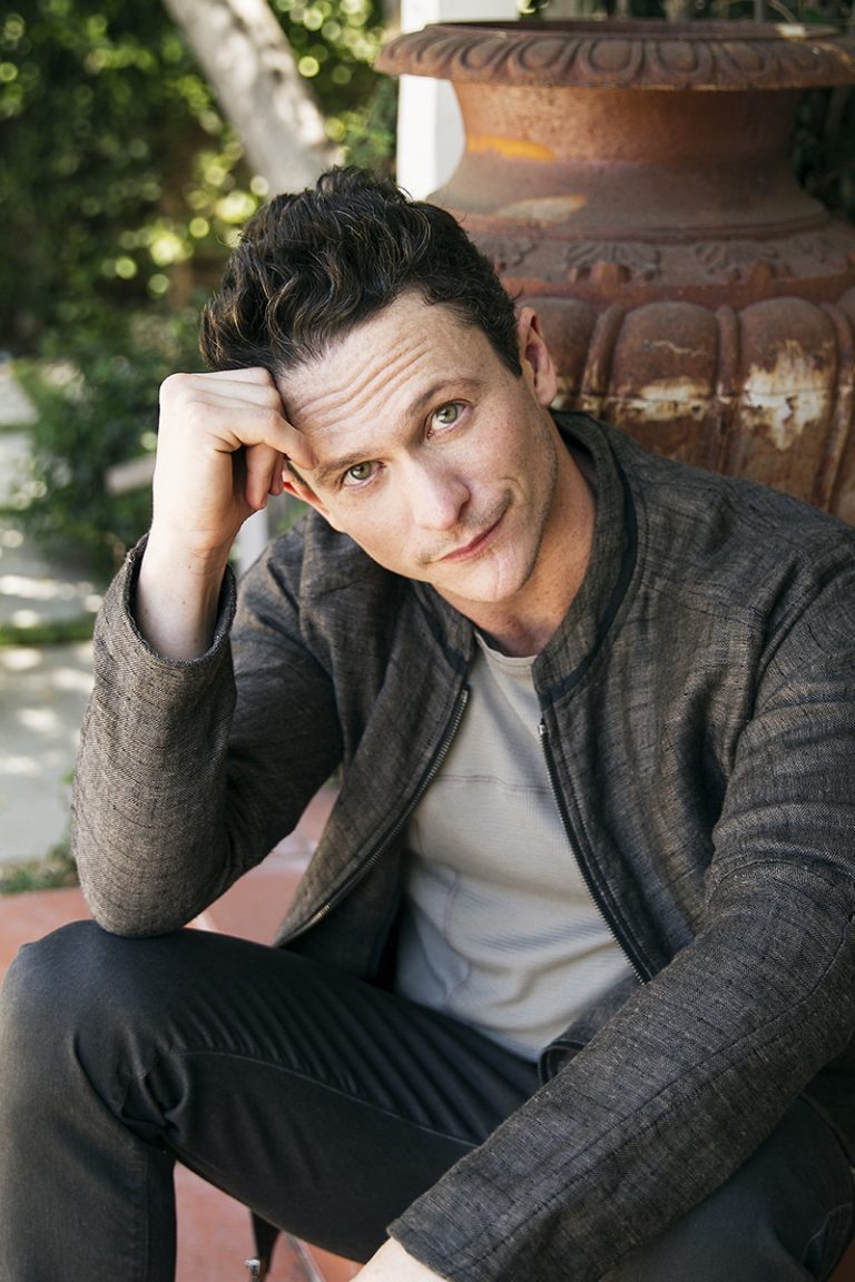 JONATHAN TUCKER : LADYGUNN
